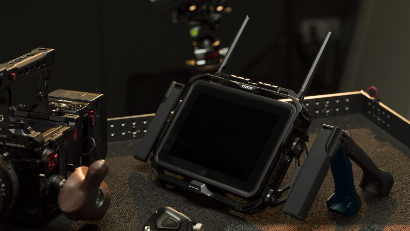 Monitor Cage for Atomos Shogun Ultra/Connect Handheld – Black | Tilta