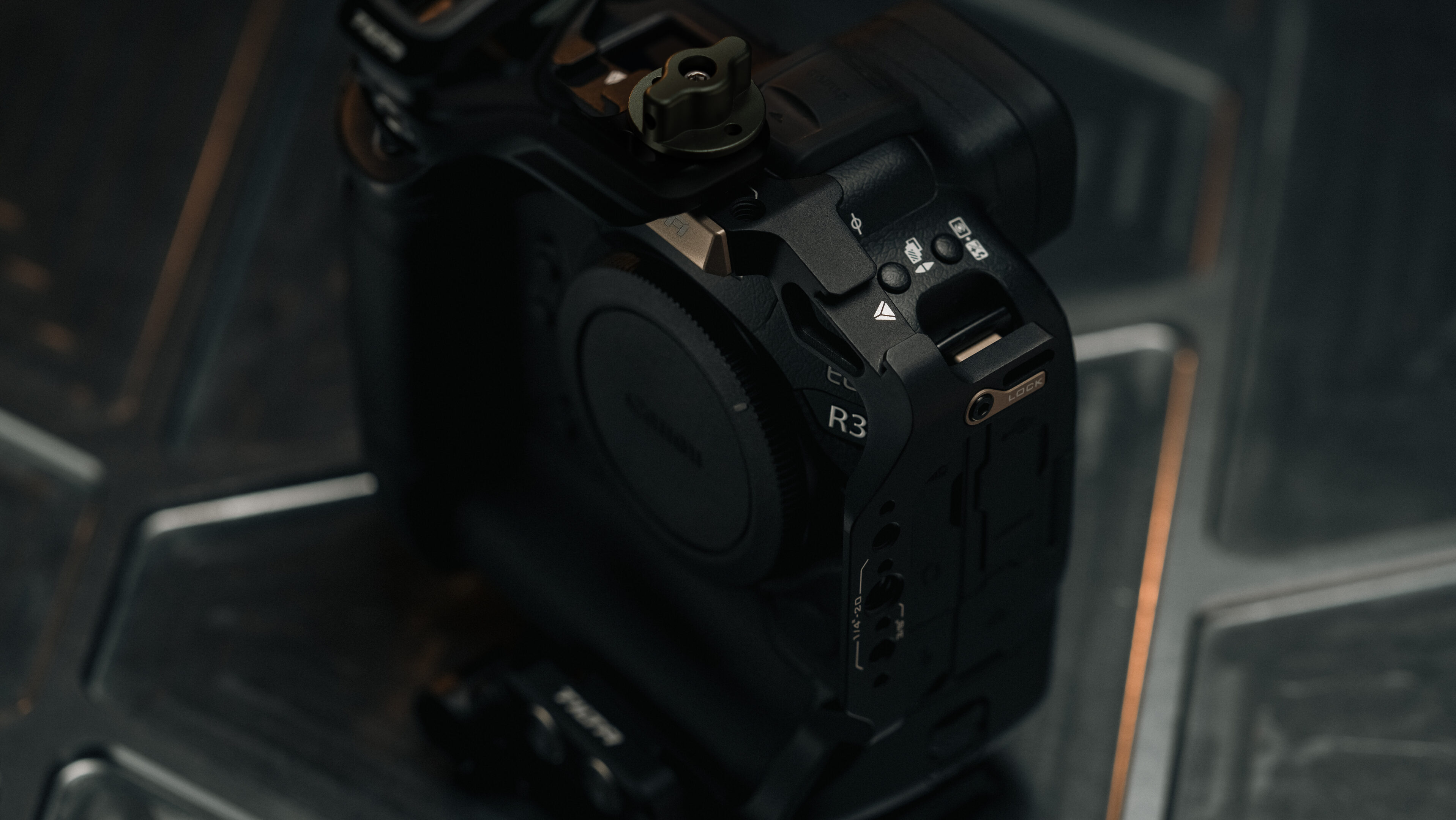 Camera Cage for Canon R3 Basic Kit - Black | Tilta