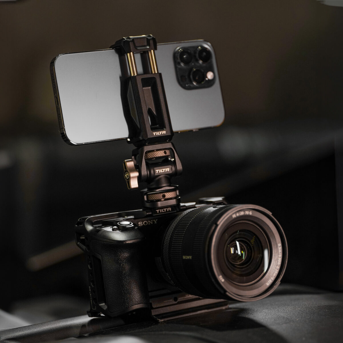 Tilta Adjustable Phone Mounting Bracket (1/4″-20) - Black | Tilta