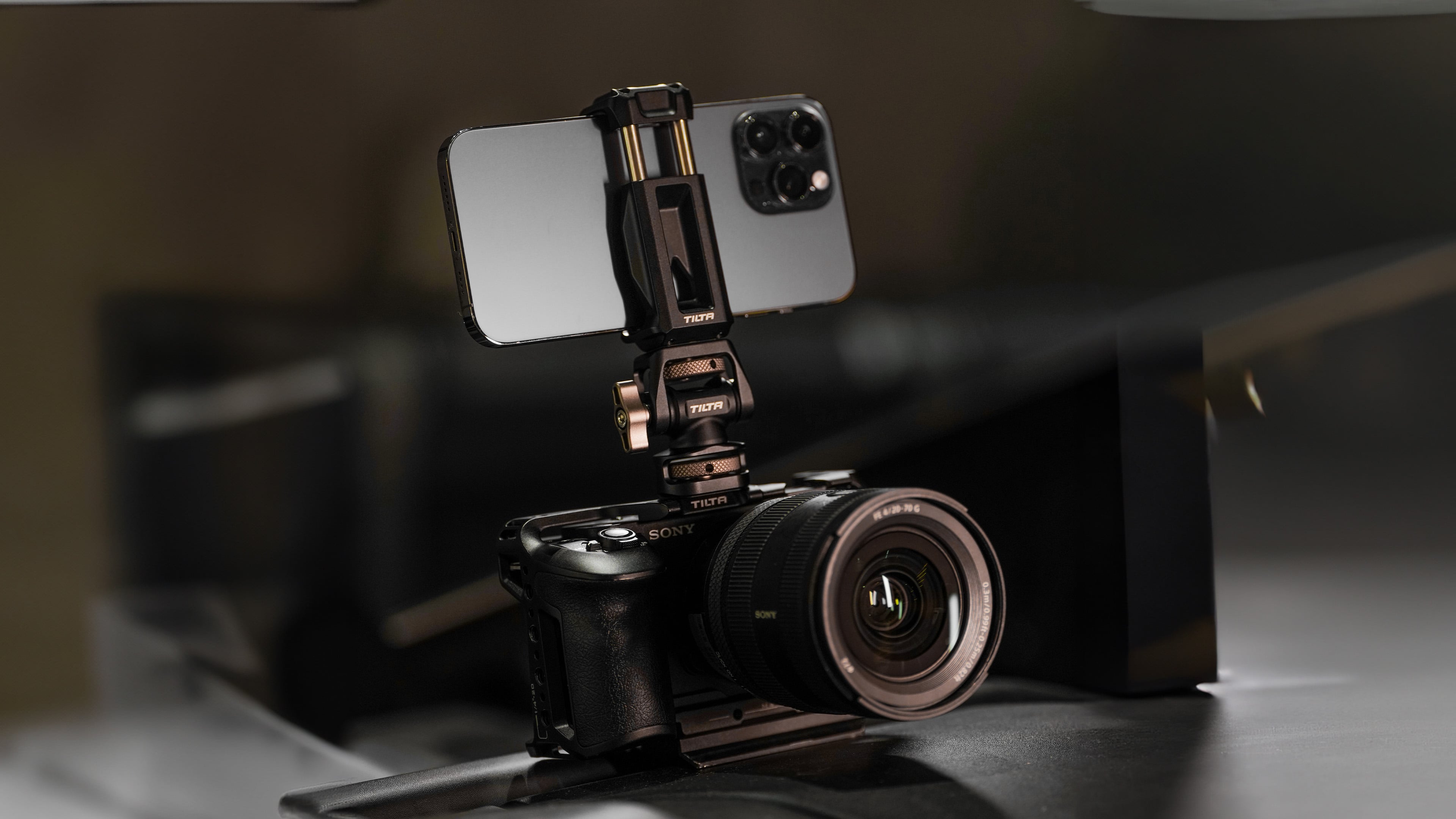 Tilta Adjustable Phone Mounting Bracket (1/4″-20) - Black | Tilta