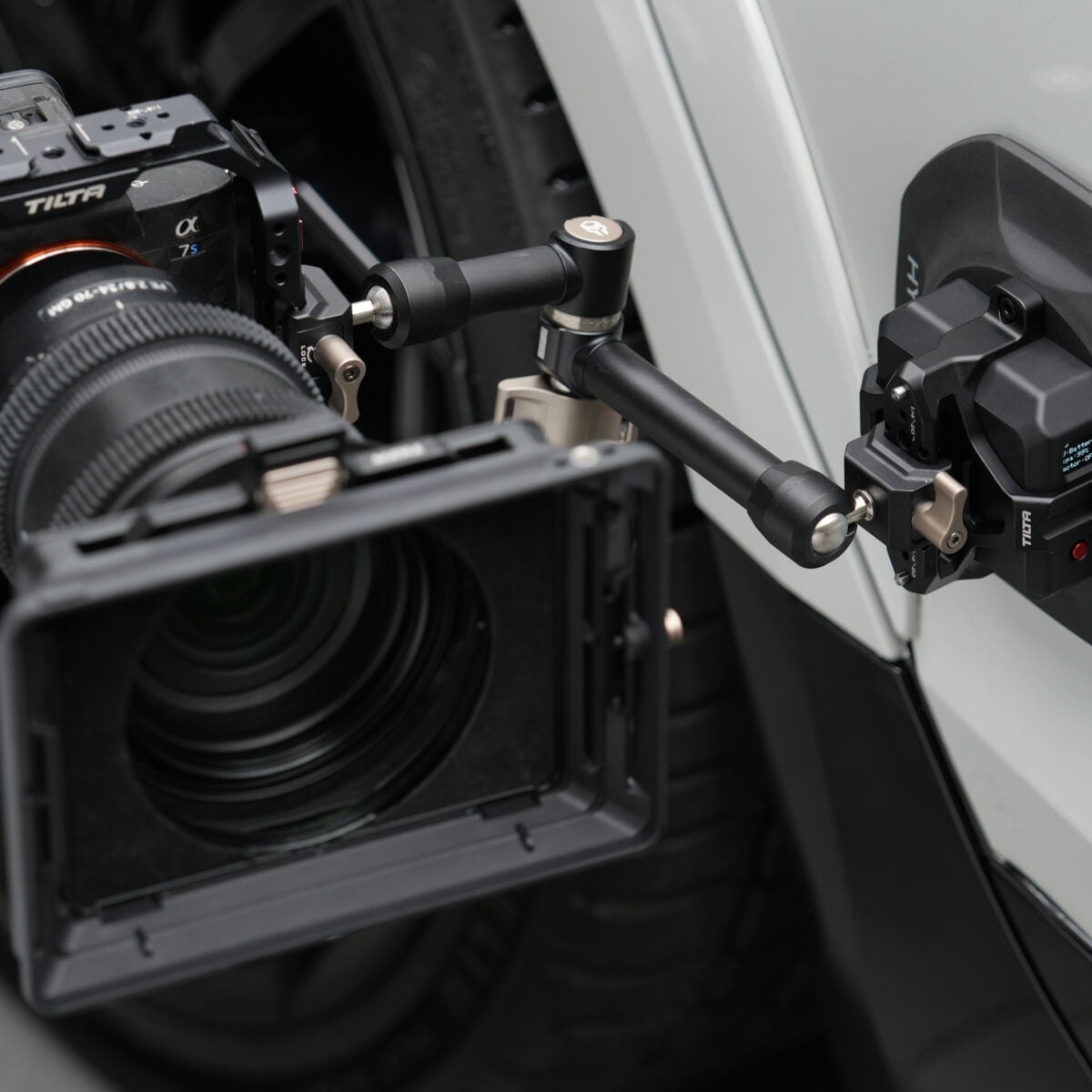 Hydra Electronic Suction Cup (4.5″) | Tilta