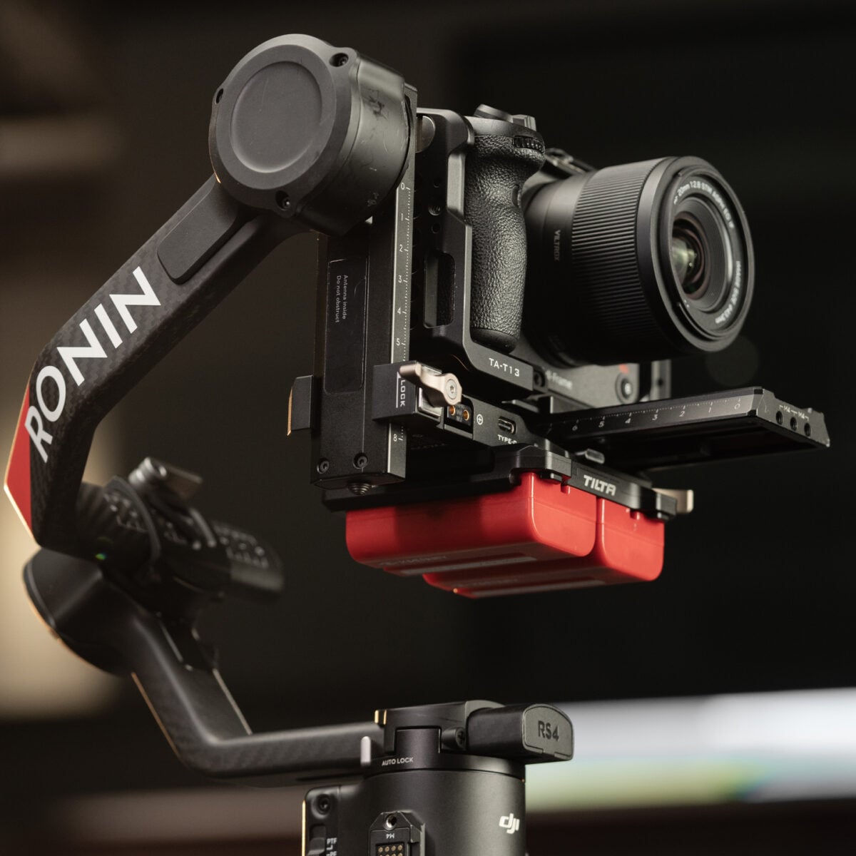 Power Pass-through Plate for DJI RS 4 | Tilta