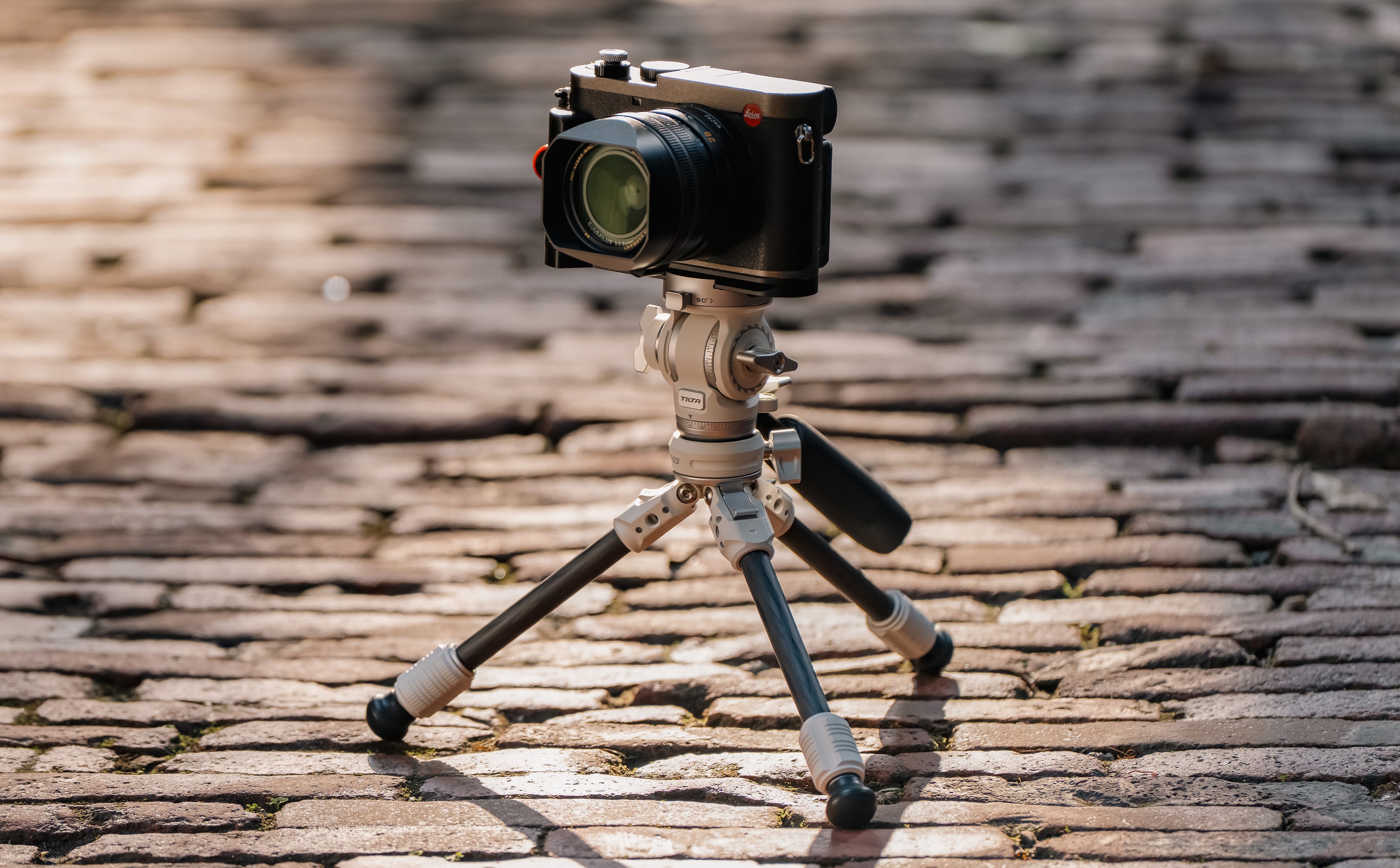 Tilta VT03 Tabletop Video Fluid Head with 1-Stage Carbon Fiber Tripod ...