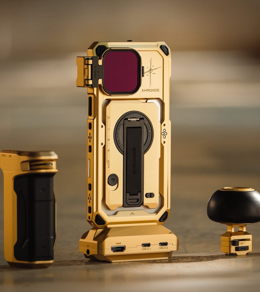 Khronos x On the Roam iPhone 16 Pro/Pro Max Case - Gold | Tilta