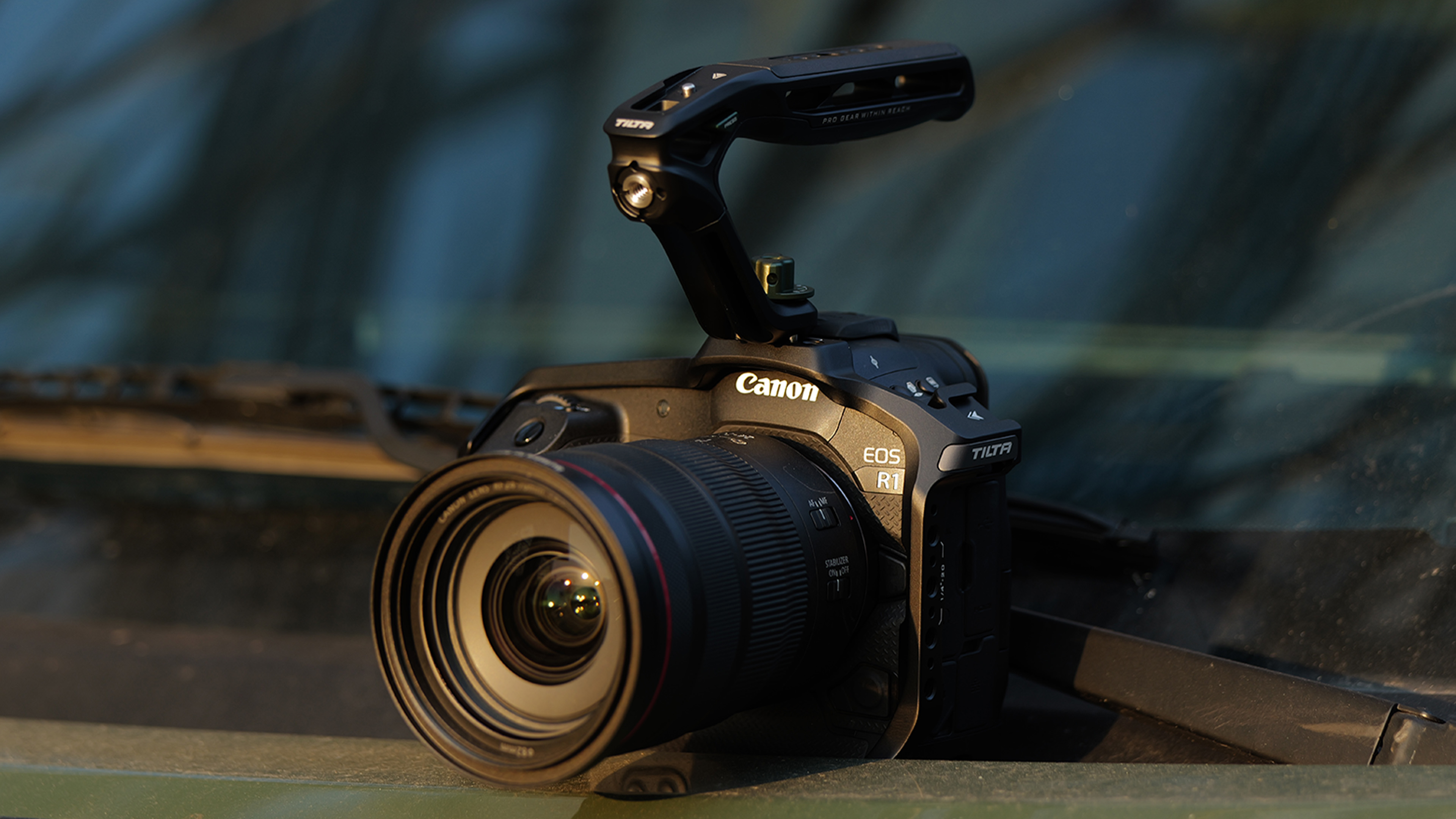 Full Camera Cage for Canon R1 - Black | Tilta