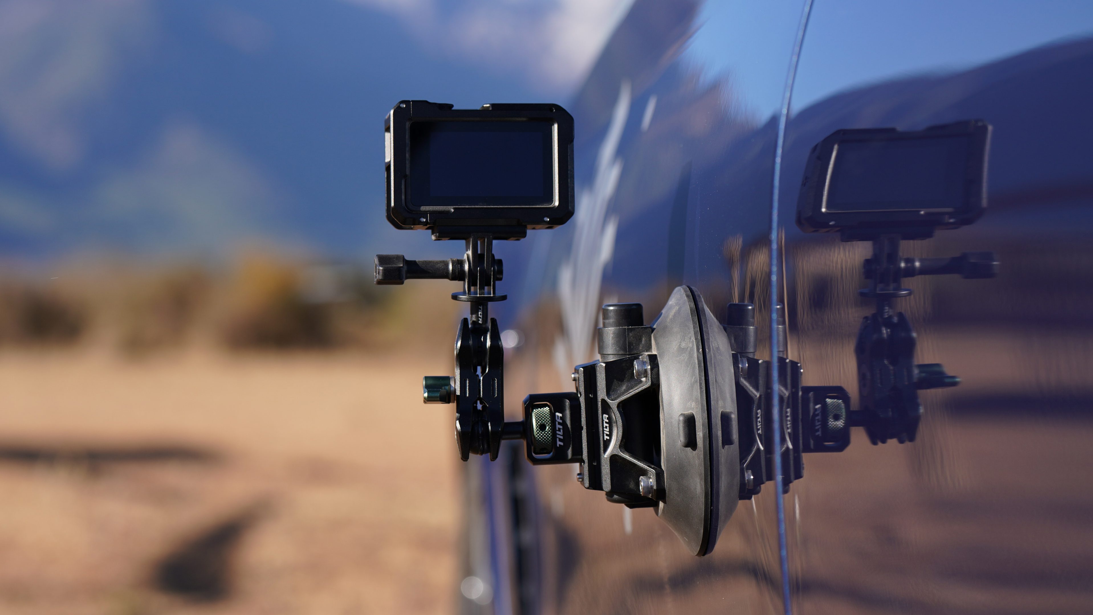 Universal Suction Cup (4.5″) with Mounting Bracket (Open Box) | Tilta
